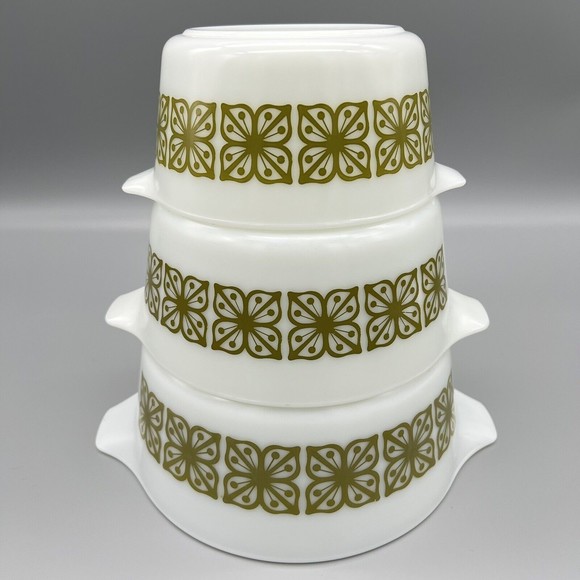 Pyrex | Dining | Vtg 96s Pyrex Verde Green Autumn Floral Mcm Casserole ...